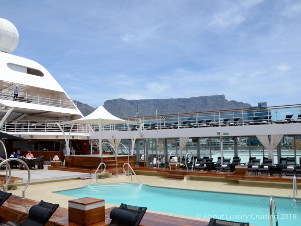 10 Fascinating Reasons To Choose A Luxury Cruise