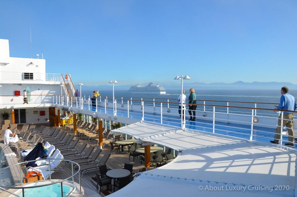 9 Critical Reasons To Use A Travel Agent To Book Your Cruise